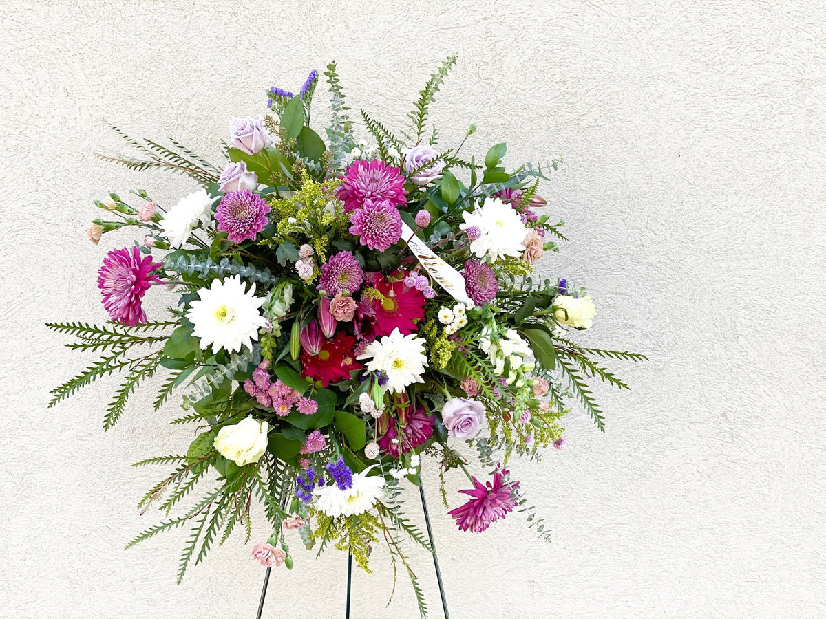 Fresh Floral Standing Spray – Meraki Floral Co.